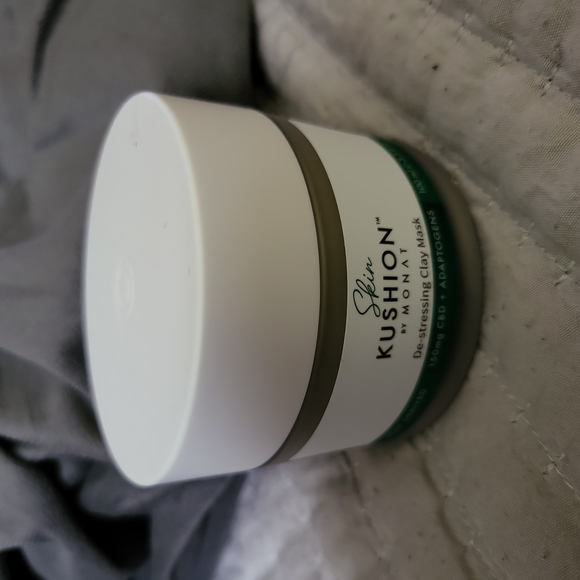 Monat | Skincare | Monat Skin Kushion Destressing Clay Mask | Poshmark